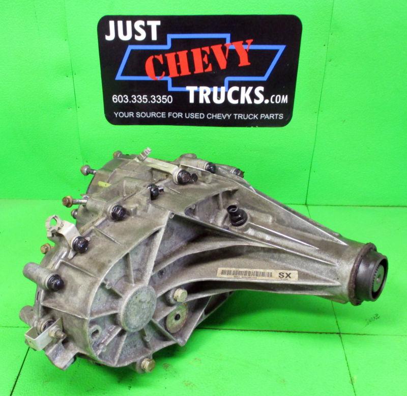 Find 01 02 Chevy Silverado GMC Sierra 2500 Transfer Case NV263 NP1 ...