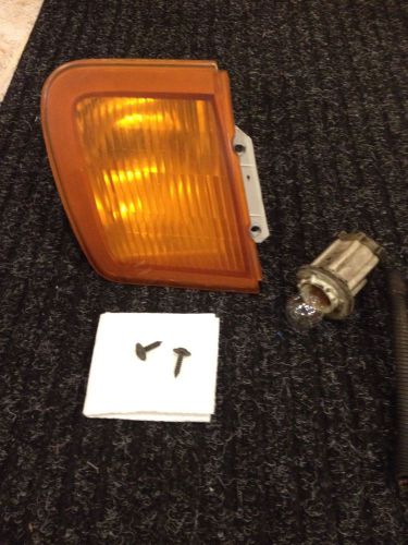 Sell Mercury Sable 1988 (1986-1988) Front Right Cornering Lamp Lens ...