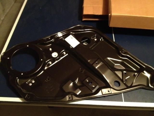 Sell 2010 Mercedes door module ML 350 Right Front OEM in Southborough ...