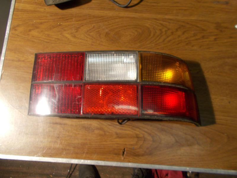 Purchase Porsche 944 s turbo 924 s right rear tail light cracked but no ...