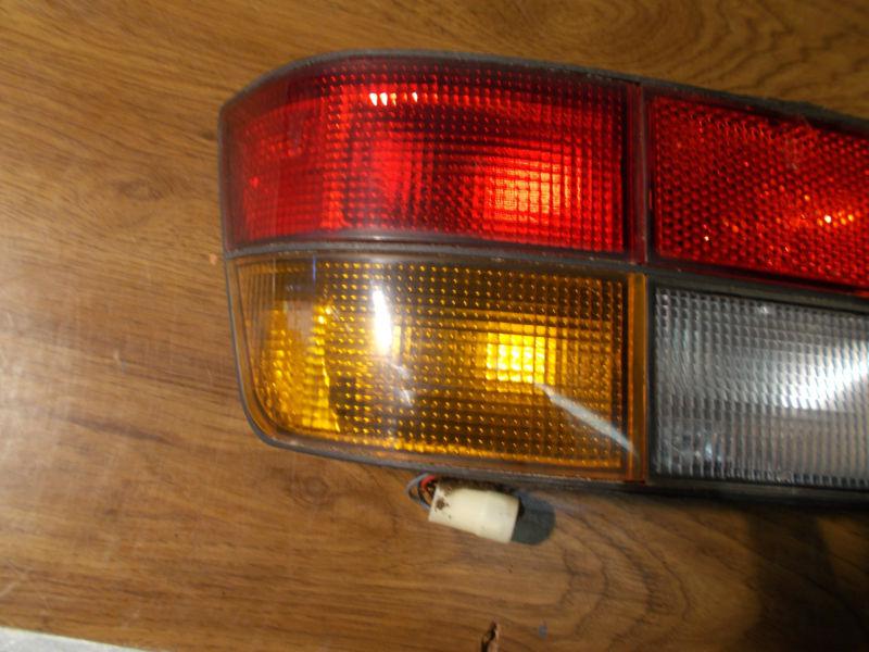 Purchase Porsche 944 s turbo 924 s right rear tail light cracked but no ...