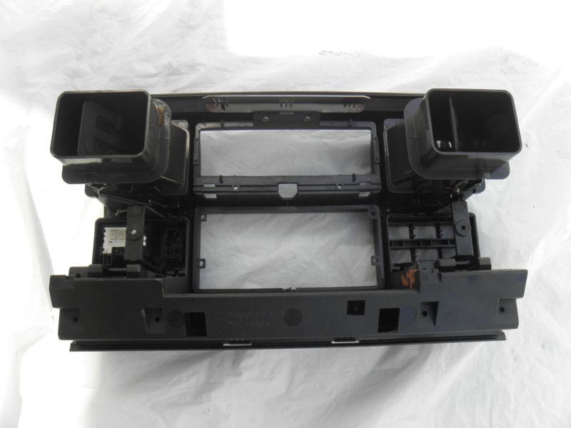 Buy LAND ROVER DISCOVERY 2004 DASH RADIO BEZEL TRIM W/ ASH TRAY COIN ...