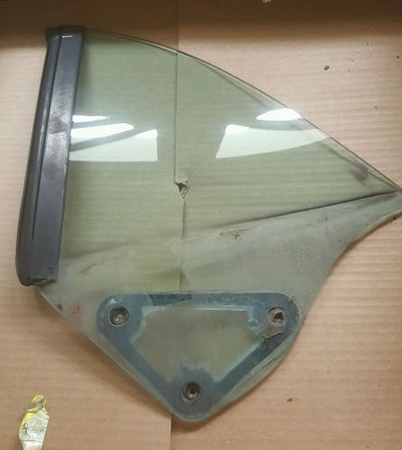Purchase Ford Mustang OEM right side convertible rear quarter window in ...