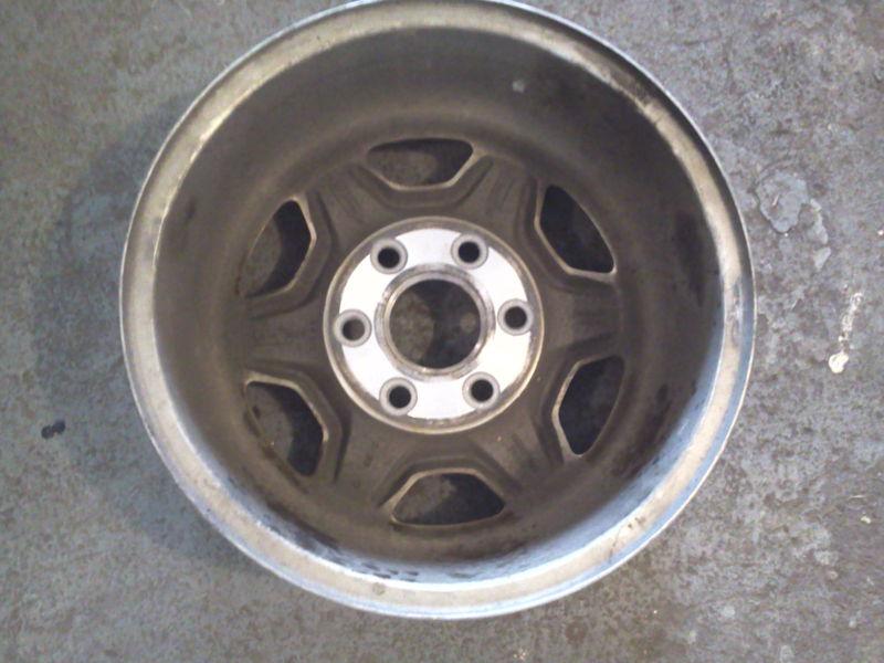 Purchase * 16 inch Factory Alloy Rim - GMC Truck, Sierra, Yukon, etc ...