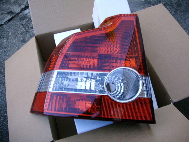 Buy Volvo S40 04-07 Left Tail Light Assembly in Glen Ellyn, Illinois ...