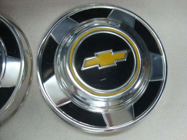Sell Vintage 1970's Chevy Hubcaps 4X4 Truck Hub Caps Chevrolet 1/2 Ton ...