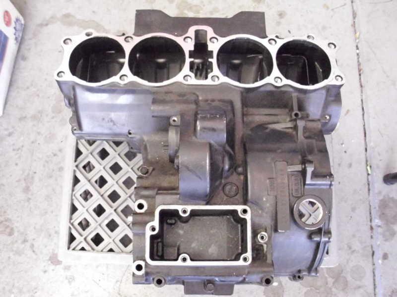 Sell Kawasaki ZX-750 1987, engine cases, top & bottom, good shape in ...