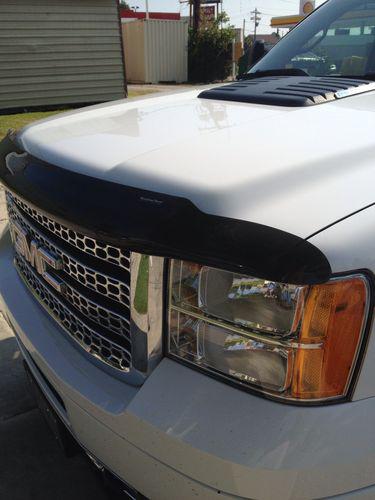 Sell Weathertech Front Bug Deflector For Gmc/Chevy 2500Hd in Baton ...
