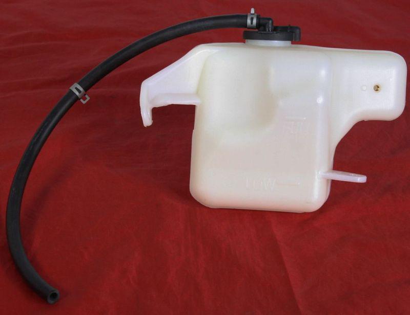 Sell Coolant Reservoir Radiator Water Overflow Tank Bottle Assembly in ...