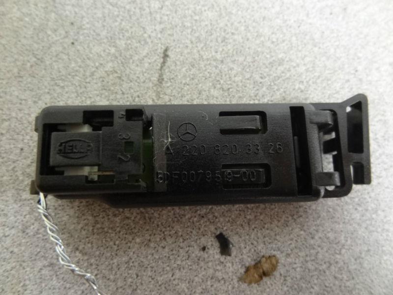 Sell 2000 - 2006 MERCEDES BENZ W220 S430 S500 S600 SUN DELAY LIGHT ...