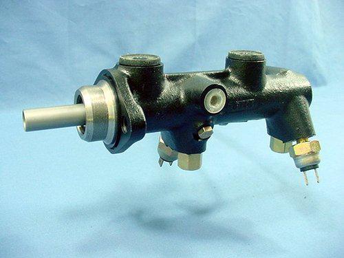 Sell New Bendix 12041 Brake Master Cylinder 82 83 84 Quantum Syncro ...