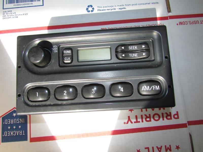 Sell 98 99 00 01 02 FORD RANGER AUDIO EQUIPMENT AM-FM RADIO STERO f8rp ...