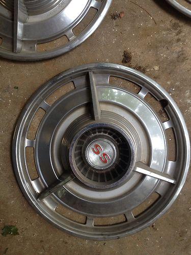 Purchase 5 Chevrolet Chevy SS Hubcaps in Woodbury, Connecticut, US, for ...