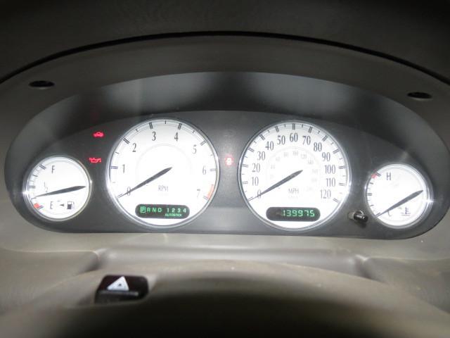 Sell 2001 CHRYSLER 300M SPEEDOMETER INSTRUMENT CLUSTER GAUGES 2521501 ...