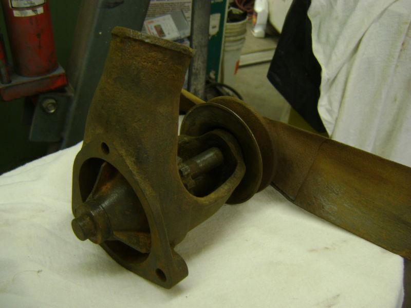 Purchase 1932 32 FORD MODEL B WATER PUMP WITH FAN BLADE USED 4 CYLINDER ...