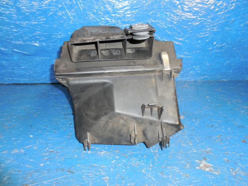 Purchase 2001-2005 B5.5 Volkswagen Passat Air Intake Box OEM 3B0 133 ...